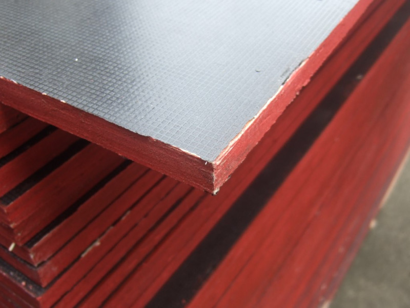 KBP-11466 Betonplex ANTISLIP 2500 x 1250 x 18 mm (rode rand) - Kelders ...